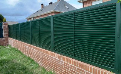 Valla Lam - Montajes La Valla | Especialistas en vallas y ocultaciones