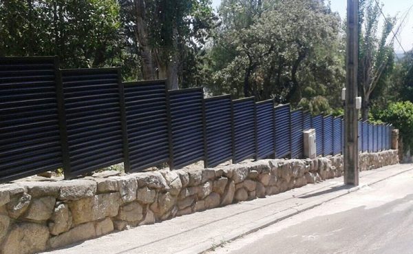 Valla Lam - Montajes La Valla | Especialistas en vallas y ocultaciones